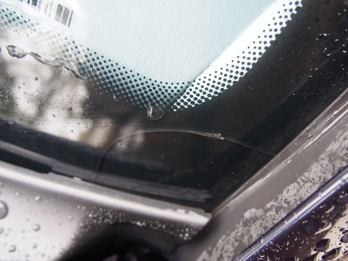 Crack in windscreen - MOT fail? | Mercedes-Benz Owners' Forums